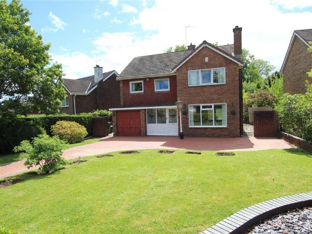 4 bedroom detached house for sale