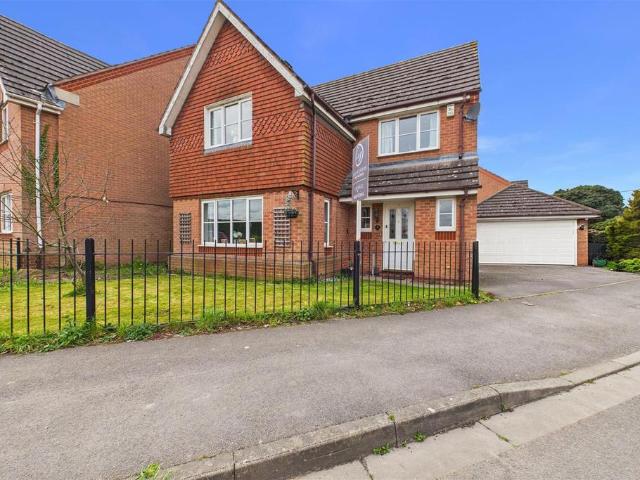 4 bedroom detached house for sale