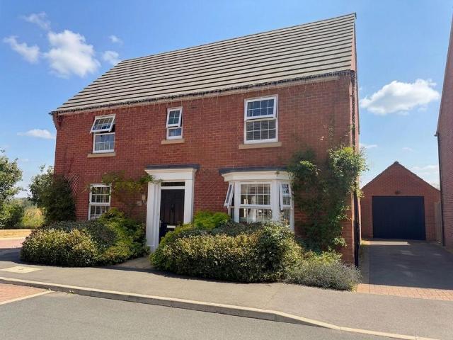 4 bedroom detached house for sale