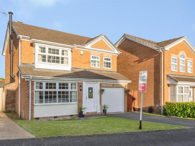 4 bedroom detached house for sale