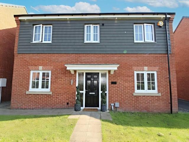 4 bedroom detached house for sale