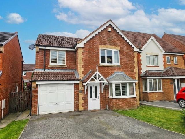 4 bedroom detached house for sale