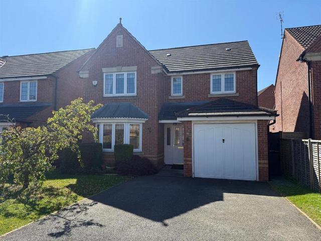 4 bedroom detached house for sale