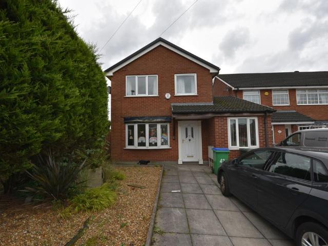 4 bedroom detached house for sale