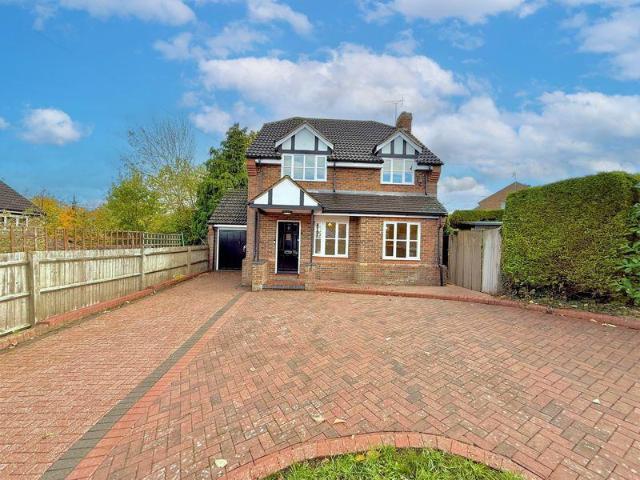4 bedroom detached house for sale