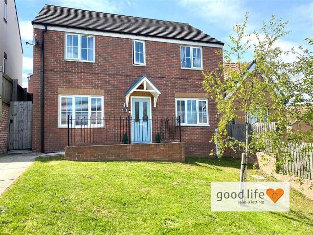 4 bedroom detached house for sale