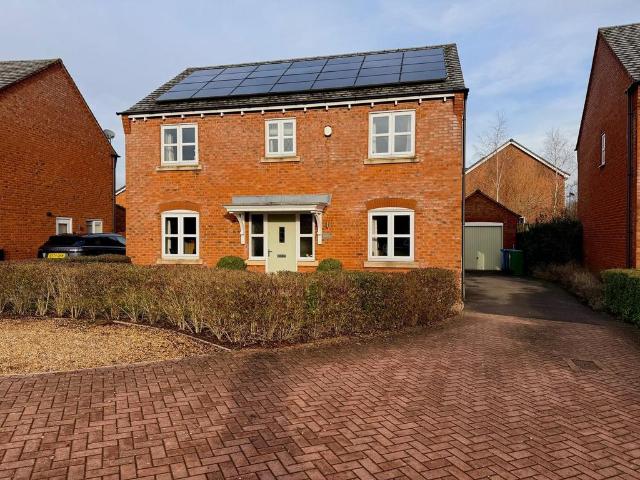 4 bedroom detached house for sale