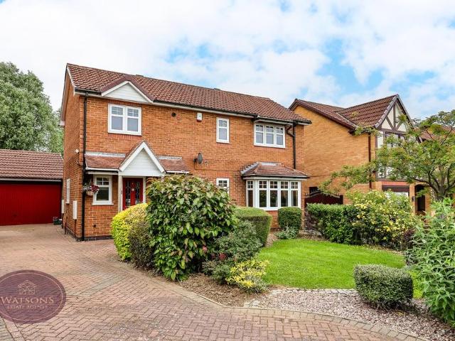 4 bedroom detached house for sale
