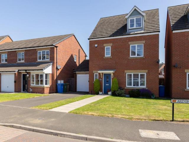 4 bedroom detached house for sale