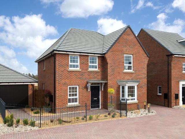 4 bedroom detached house for sale