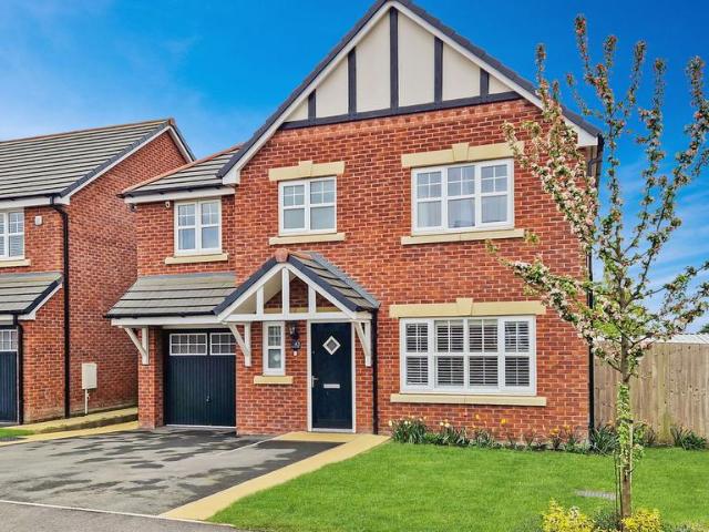4 bedroom detached house for sale