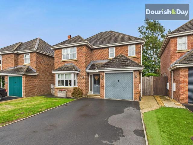 4 bedroom detached house for sale