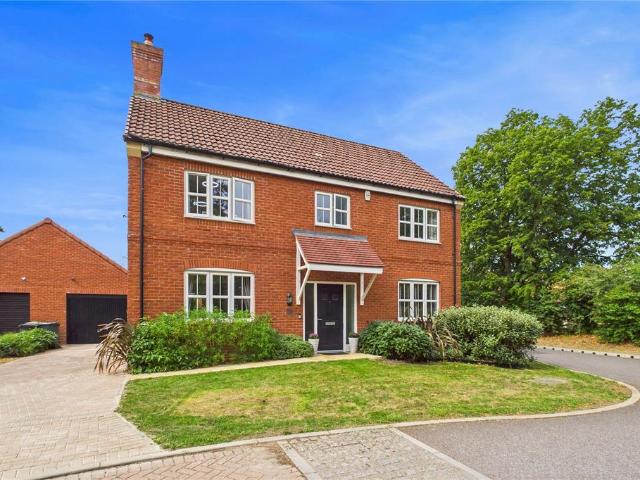 4 bedroom detached house for sale