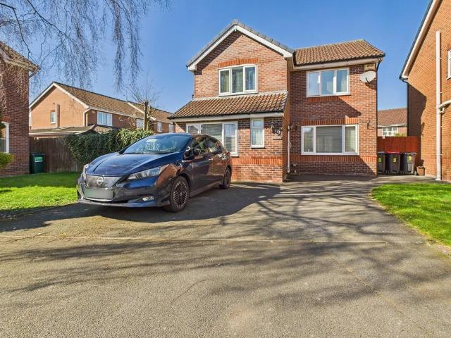 4 bedroom detached house for sale