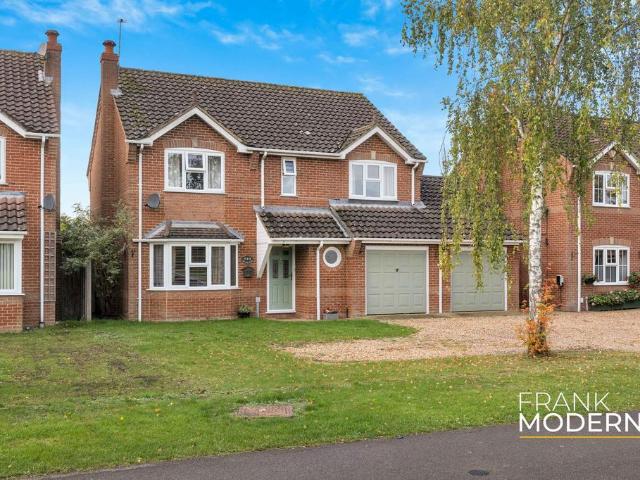 4 bedroom detached house for sale