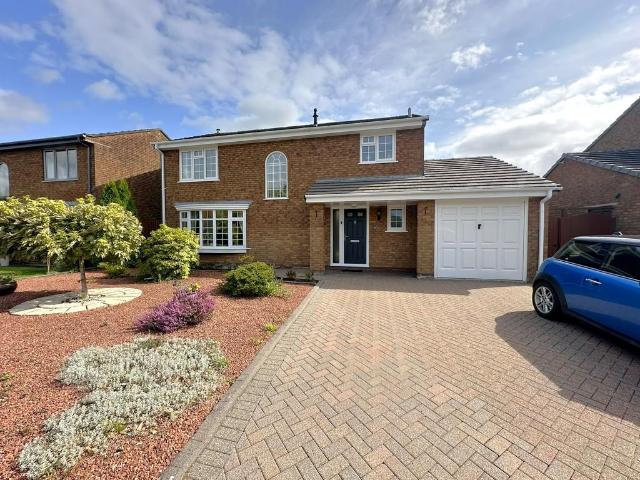 4 bedroom detached house for sale