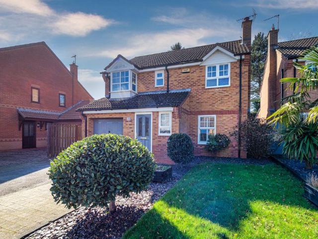4 bedroom detached house for sale