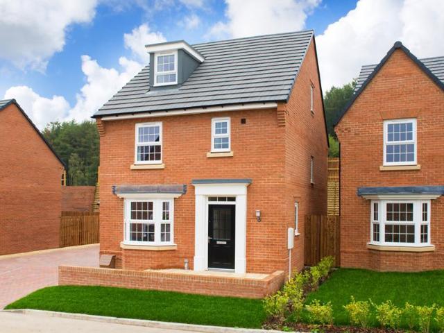 4 bedroom detached house for sale