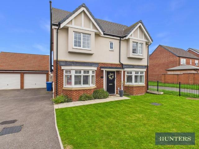4 bedroom detached house for sale