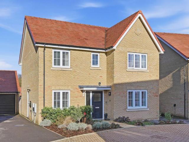 4 bedroom detached house for sale