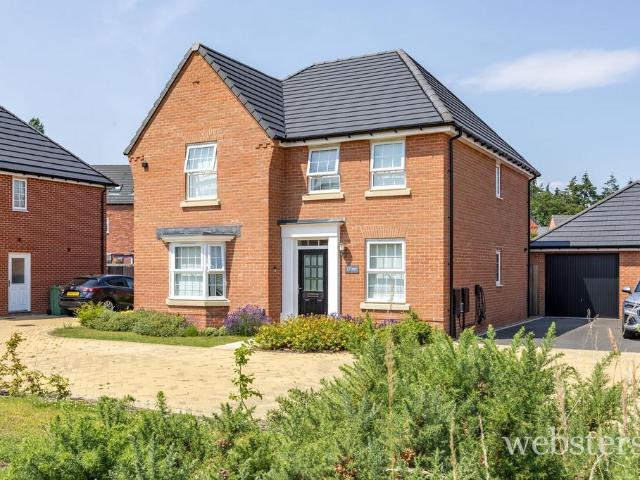 4 bedroom detached house for sale