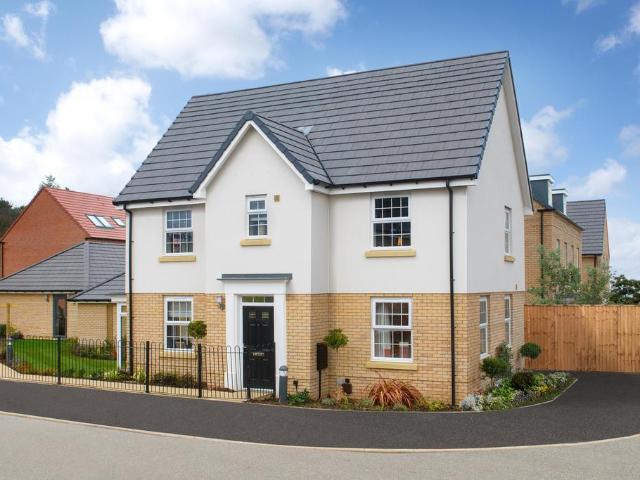 4 bedroom detached house for sale