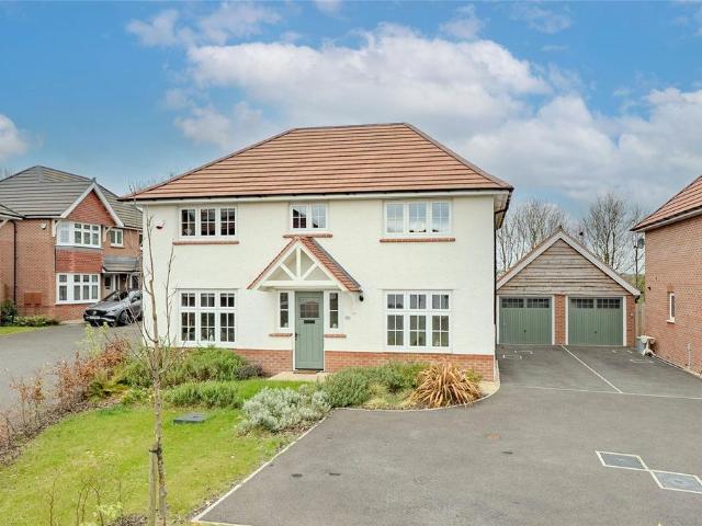4 bedroom detached house for sale