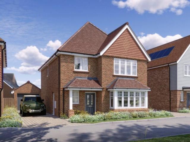 4 bedroom detached house for sale