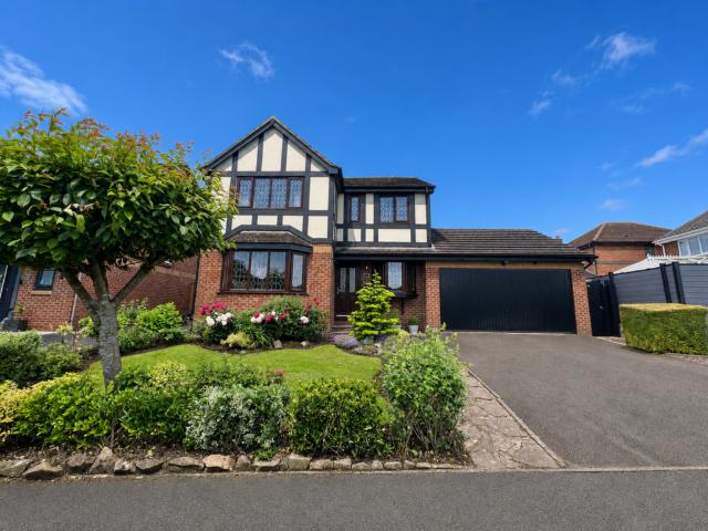 4 bedroom detached house for sale