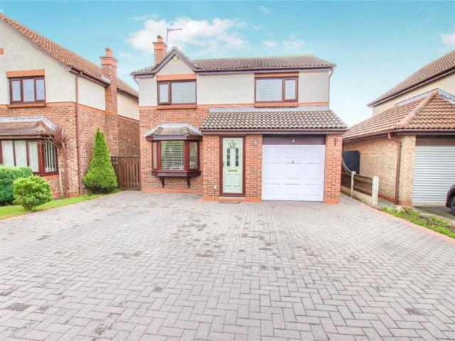 4 bedroom detached house for sale
