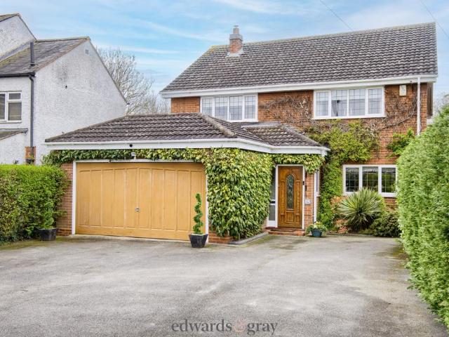 4 bedroom detached house for sale
