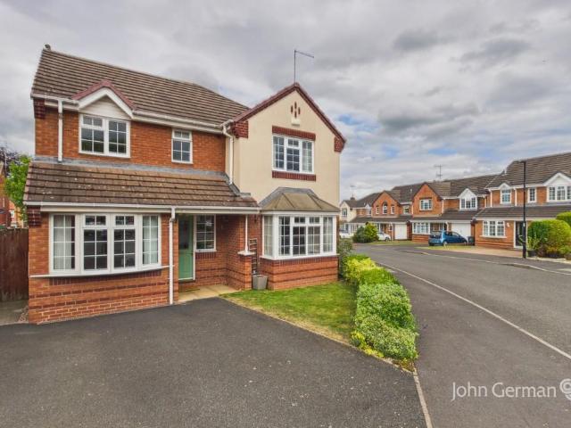 4 bedroom detached house for sale