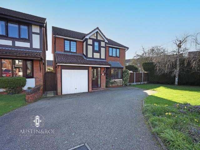 4 bedroom detached house for sale