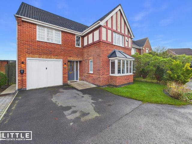 4 bedroom detached house for sale