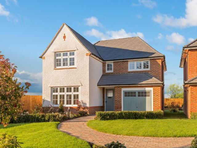 4 bedroom detached house for sale
