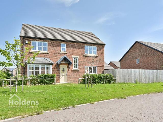 4 bedroom detached house for sale