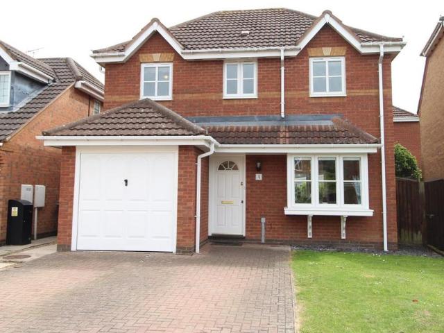 4 bedroom detached house for sale
