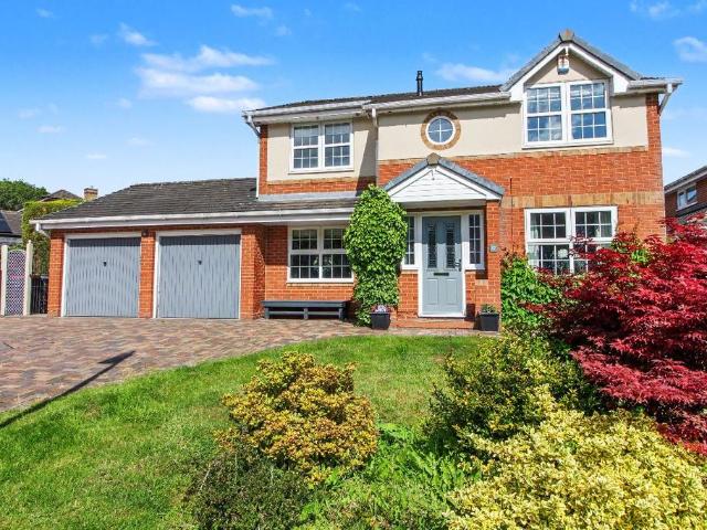 4 bedroom detached house for sale