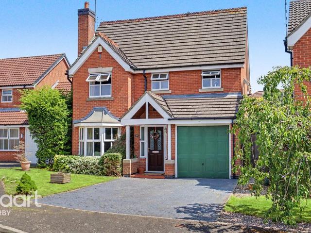 4 bedroom detached house for sale