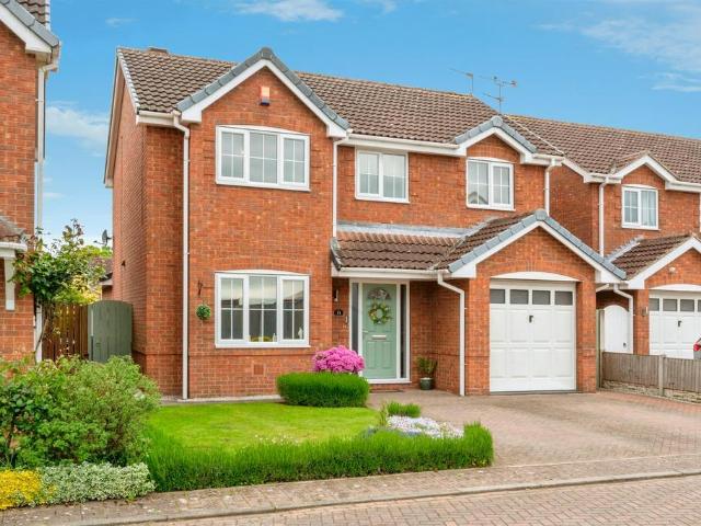4 bedroom detached house for sale