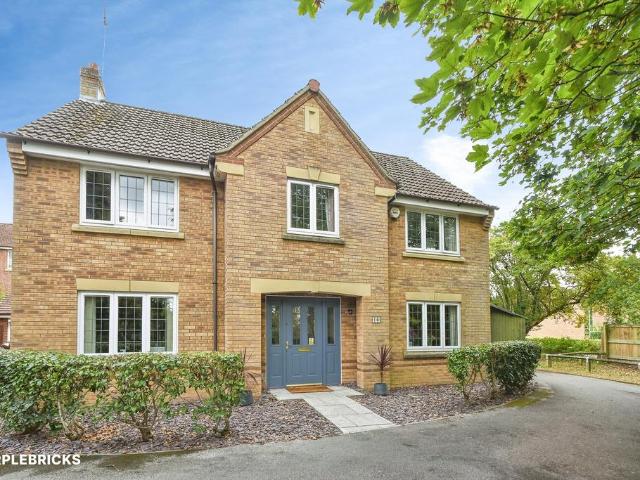 4 bedroom detached house for sale