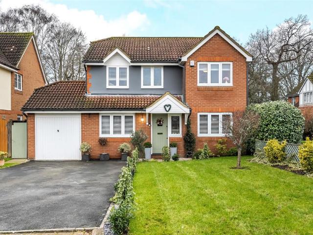 4 bedroom detached house for sale