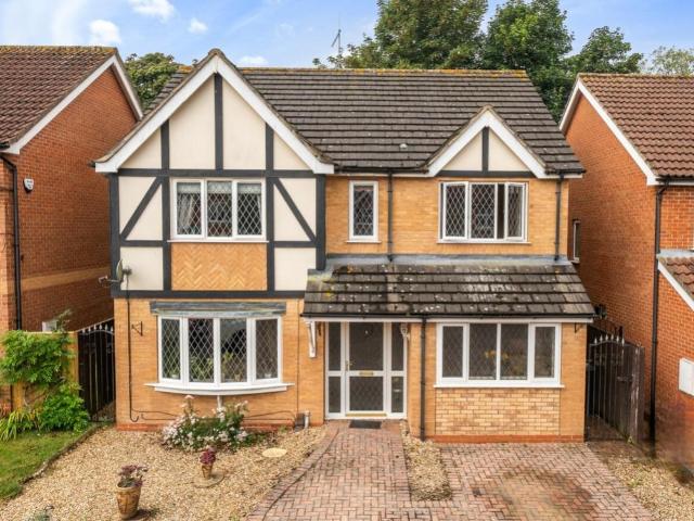 5 bedroom detached house for sale
