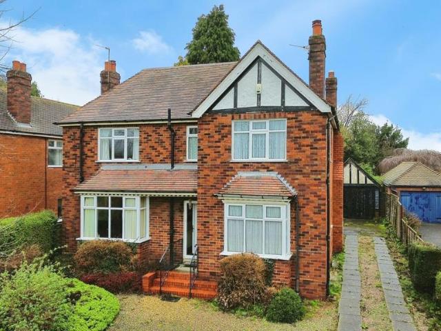 4 bedroom detached house for sale