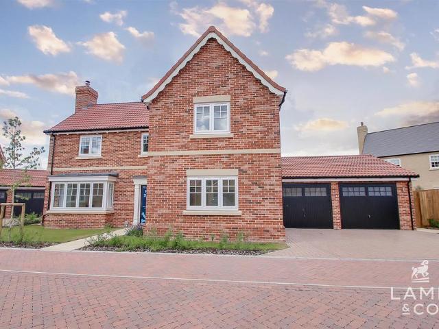 4 bedroom detached house for sale