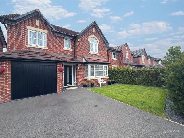 4 bedroom detached house for sale