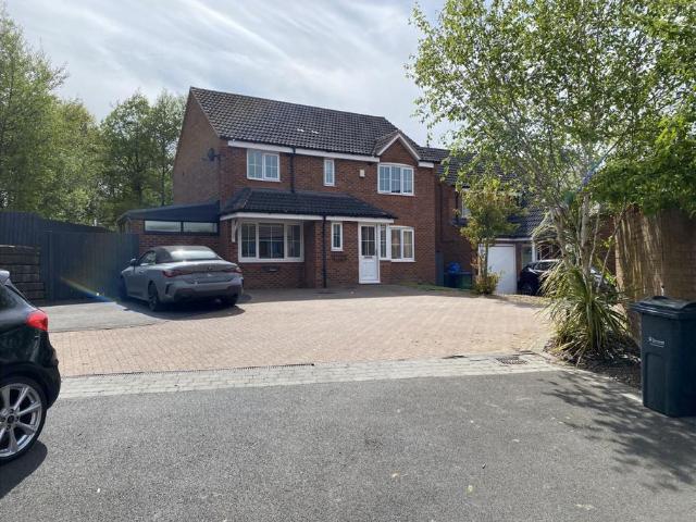 4 bedroom detached house for sale