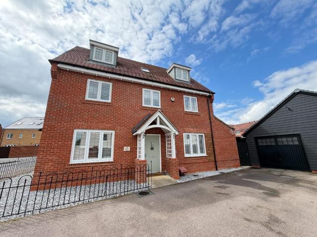4 bedroom detached house for sale
