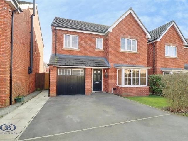 4 bedroom detached house for sale