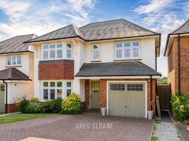 4 bedroom detached house for sale